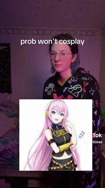 Cosplaying Obscure Vocaloid Voice Banks