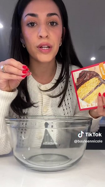 Easy Pineapple Sunshine Cake Recipe