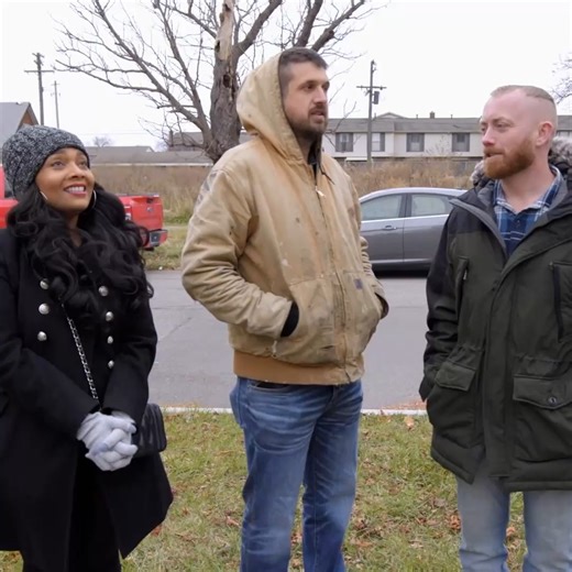 557K views · 15K reactions | This might not be the grossest house they’ve ever taken on… but with the floor caving in, it’s definitely going to need some work 﫣  #BargainBlock | HGTV UK | Facebook