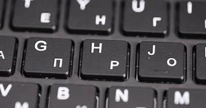 clip-3824126641-black-computer-keyboard-english-russian-letters-details