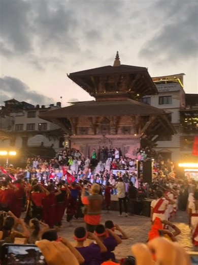 🌄 Immerse Yourself in Nepal’s Rich Culture! 🇳🇵✨ Nepal is not just mountains – it’s a living heritage! From colorful festivals to age-old traditions, experience the true cultural heartbeat of this beautiful country. 📅 Best Time to Visit: March – May 🌸 September – November 🍂 🌟 Highlights: Explore ancient temples and UNESCO heritage sites 🏛️ Participate in local festivals and traditions 🎉 Taste authentic Nepali cuisine 🍲 Meet local artisans and communities 🤝 Capture vibrant moments for m