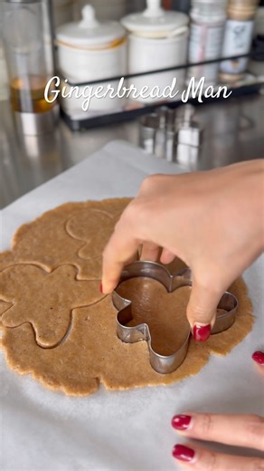 The ULTIMATE Gingerbread Man Recipe! (Soft, Crunchy!)