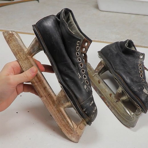 203K views · 2.1K reactions | How to restore vintage ice skates | Crafty Panda | Facebook