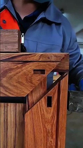 Mastering Ancient Wood Joinery: Stunning Mortise & Tenon Redwood Craftsmanship!