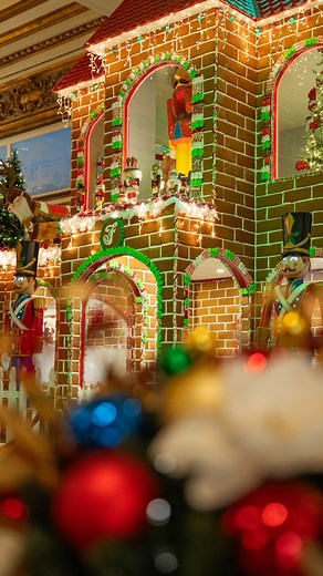 Ever wanted to step into a life-size gingerbread house? One of San Francisco’s favorite holiday traditions opens this weekend at the Fairmont San Francisco. Each year, the hotel’s engineering and pastry teams build a two-story Victorian gingerbread house using more than 8,000 real gingerbread bricks, 1,900 pounds of candy, and over 1,000 pounds of powdered sugar. It takes nearly a thousand hours to bring it all to life, complete with new details every season, like moving cable cars and a mini Lo