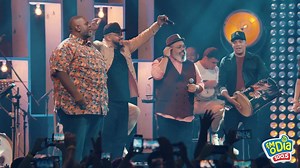 3.1M views · 72K reactions | Impossível não se arrepiar com esse vídeo: Tiee, Ferrugem, Thiaguinho, Péricles, Xande de Pilares, Revelação, Jorge Aragão... juntos no mesmo palco! | Radio FM O Dia | Facebook