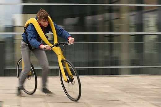 the fliz pedal-less bicycle concept lets people ride while hanging out