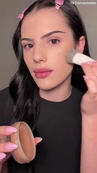 TikTok makeup guru transforms with 'unrecognizable' makeup trend