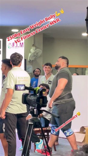 Weightlifting Motivation at VG Fitness Center MNR