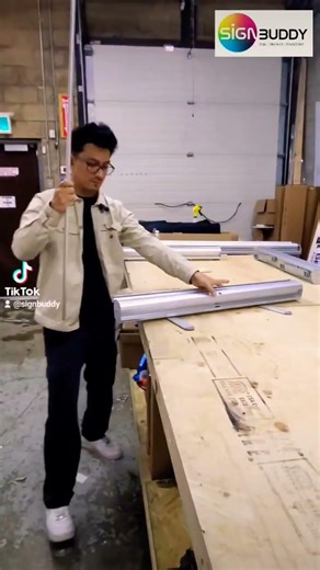 How to set up Roll up banners.