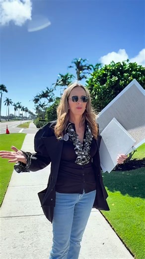 🎨 This is where the magic happens! The integrated columns are getting a bold faux finish that’s going to transform this room into a true design statement. The final look is going to be next-level. #HilaryMusser #WestPalmBeach #Media #Florida #RealEstate #Developer #InteriorDesign | Hilary Musser Real Estate