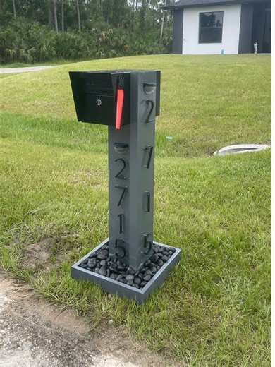 Modern mailbox By Mailbox Factory FL, Custom Mailbox fabrication and Installation call us 786-583-4659 aluminum material - powder coating - paint - Floating numbers - Box (Approved by the USPS) - Solar lights - Base and pebbles (Additional price) #aluminummailbox #mailboxes #mailboxesfl #frame #aluminum #powdercoatedframe #solarlights #florida #capecoral #capecoralfl #capecoralflorida #capecoralbeach
