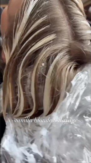 How to get a dimensional vanilla blonde balayage! 🤩✨🤍
