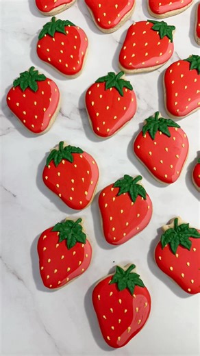 I think decorating strawberry cookies might be one of the most time-consuming projects ever… but how cute are these?! 🍓 Be honest — how long do you think it took me to make 30 of these? #customcookies #decoratedcookies #cookiebusiness #cookier #bakerytiktok