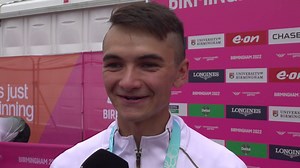 Commonwealth Games: Alex Yee wins the first medal of the event in men's triathlon