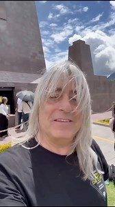 12K views · 4.7K reactions | Los Scorpions estuvieron visitando la Mitad del Mundo. Mikke Dee nos manda un saludo. Nos vemos mañana. ¡Scorpions, Europe y Foreigner! MASTERS OF ROCK 落 Te lo trae Top Shows. | Top Shows Ecuador | Facebook