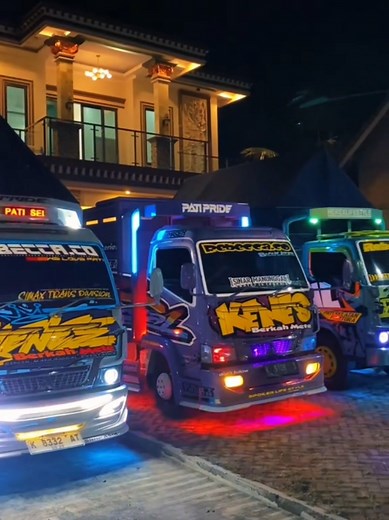 Rekomendasi Stiker Kaca Depan Mobil dan Truk