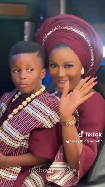 Beautiful Yoruba Bride at Traditional Wedding