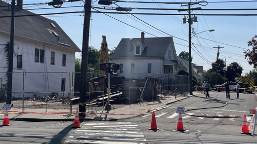 Community reacts to former Spring Glen Hardware building in Hamden being demolished