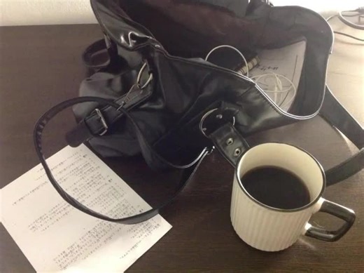 Exploring El Bruso's Scandinavian Fashion Style