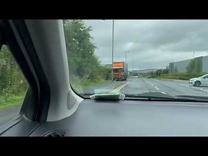 Moving off and stopping driving lesson in automatic