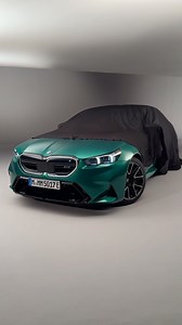 New M5! •••••••••••• All new 2025 @bmw M5! It’s still coming with the iconic 4.4l V8 producing 585 hp. In addition with the electric drive unit it makes the M5 a 727 hp beast | Mr. Automotive