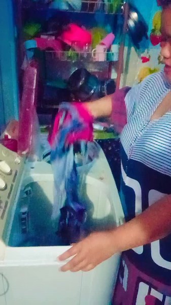 Effective Guide to Hand-Washing Clothes at Home