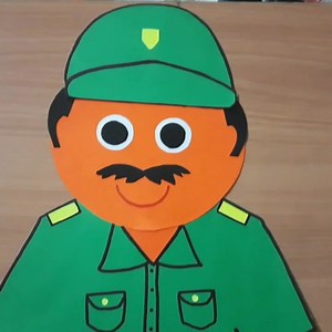 TLM for Community Helpers #communityhelpers #communityhelper #Ourhelpers #helpersday #helpersdayactivity #tlm #keertiscraftshala | Keerti's CraftShala for Teachers