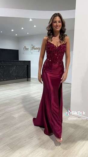 Burgundy Formal Dresses for the Perfect Prom Look