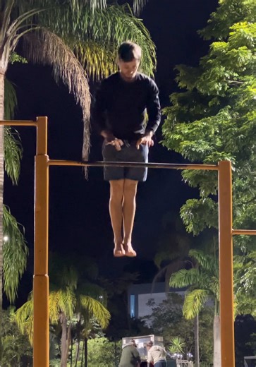 Explosive Muscle Up Techniques for Calisthenics Training