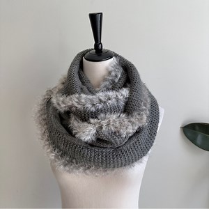 RUDSAK Cable Knit Rabbit Fur Trim Infinity Scarf