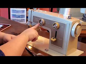 Kenmore 148.12501 Threading sewing demo.