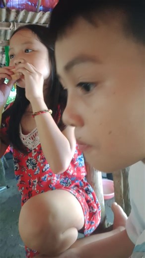 Low budget Slice bread with peanut butter ❌ Slice bread with chocolate 👁️🥵😹 Dinuguan diay tu🤣 #yummyyummy | Michaela Arizo