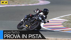 Triumph Speed Triple RS 1050 TEST Abbiamo guidato la nuova Speed da 150 cv sulle strade spagnole e sul circuito di Almeria. Andrea Perfetti ci racconta come va e quanto costa. VIDEO INTEGRALE NEL PRIMO COMMENTO! Riprese video: Kingdom Creative | Moto.it