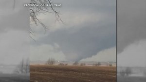 VIDEO: Tornado touchdown near Rochelle, Illinois
