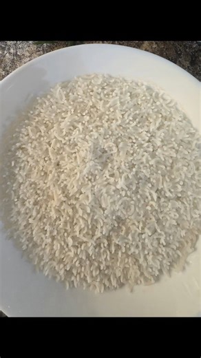 Here’s a super simple microwave rice recipe that works for white or brown rice 🍚 Microwave Rice (Basic Method) Ingredients 1 cup rice (white or brown) 2 cups water (white rice) 2½ cups water (brown rice) Pinch of salt (optional) Instructions Rinse the rice under cold water until the water runs mostly clear (helps prevent stickiness). Combine rice, water, and salt in a large microwave-safe bowl (important: leave room so it doesn’t boil over). Cover loosely with a microwave-safe lid or plate (don