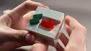 DIY LEGO puzzle box for money