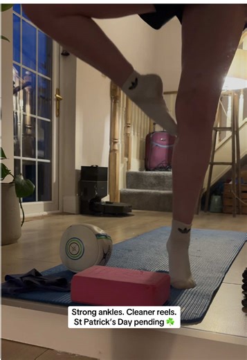 Training my feet for Irish dancing. Twice a week I run this foot and ankle strength routine for Irish dance. It’s all about turnout control, ankle stability, and soleus endurance so my footwork doesn’t collapse under tempo. Doming for intrinsic foot strength. Theraband work for ankle control. Bent-knee calf raises so my stamina survives hard shoe practice. Balance drills so I don’t wobble mid-reel. Started Irish dance at Christmas. Learned one beginner reel. Decided Riverdance by St Patrick’s Da