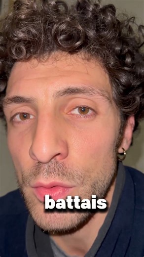 La boxe, ce n’est pas seulement apprendre à frapper. Pour un enfant, c’est une manière de se construire. Il y découvre la discipline, le respect, le courage, la confiance en lui. Il apprend à canaliser son énergie, à se dépasser, à rester calme même quand c’est difficile. Avec le temps, il gagne le respect des gens autour de lui. On le voit plus sûr, plus posé, plus responsable. La boxe lui donne des repères, des valeurs et une direction pour grandir avec fierté. --------------------------------