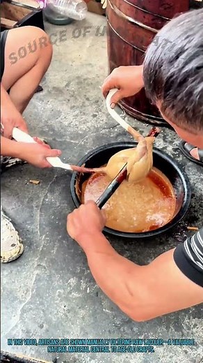 Handmade Raw Lacquer Filtering: Traditional Craft Art