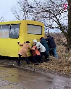356K views · 1K reactions | Heartwarming moment as woman rescues stranded passengers | Fabiosa Philippines | Facebook