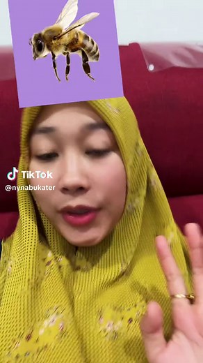 Creative Transformation of Yellow Objects into Food Art