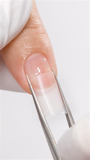 Nail extension without a nail form? Yes, it’s possible 💅✨#melodysusie #nails #nailart #nailtech