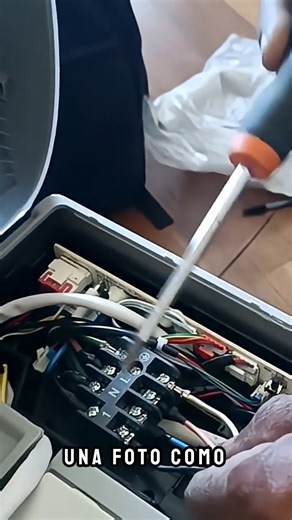 ❄️ Mirá cómo hacer la conexión eléctrica de un aire acondicionado inverter 💡 - #ServicioTécnico #viral #CrecimientoProfesional #Refrigeración #inverter #viralesfacebook | Aires Acondicionados