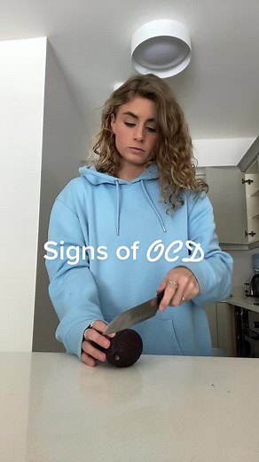 Understanding OCD Symptoms: Signs, Intrusive Thoughts, and More