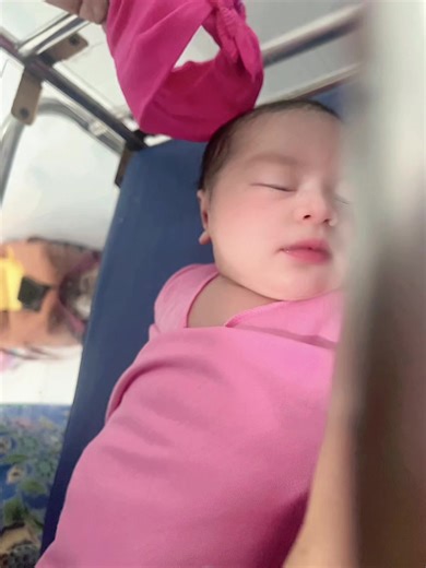 Momen Lucu Anak dan Ibu Hamil