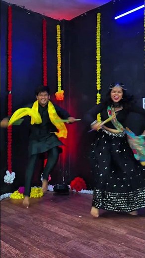 Easy Dandiya steps for couples | Bollywood vibes | Dandiya on Bollywood song | Basic dandiya steps