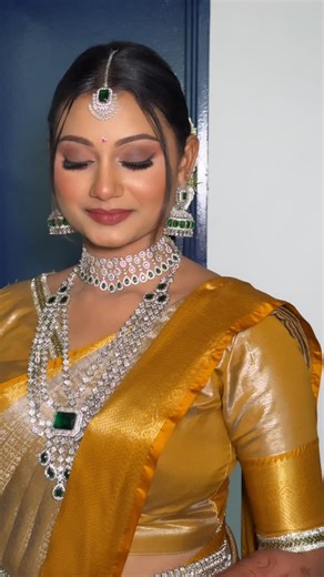 Secret Blush on Instagram: "Beautiful bride 💎 for her Wedding First Look 😍 Saree : @akshara.boutique_ Accessories : @kogi_collections Blouse : @zeesrajasthani Long chain : gifted by another bride (Shalini) ❤️🫶🏻 #wedding #indianweddings #indianbride #indianbridal #indianfood #indianwear #sareelove #kanchipuram #kanchipuramsaree #malaysianindian #indianmodel #muakajang #muaselayang #muaipohperak #muaipoh #indianoutfit #indiandance #weddingstyle #instawedding #indianbridemakeupartist #indianpho