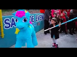 Giant Rainbow Dash Pinata