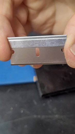 Not all razor blades are created equal! 🪒 The Real Deal GEM Blades are triple-facet and PTFE-coated. That means they’re ultra-sharp and friction-reduced for some serious work at the bench. Keep it a clean cut with these true GEM blades—they perform like nothing else! Order them now on our website. | MusicMedic